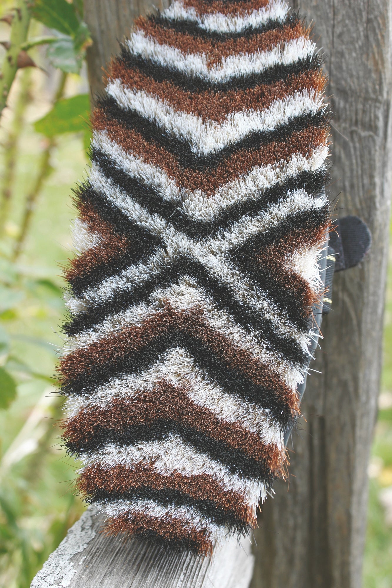 Tail Tamer Large Horsehair-Poly Blend Brush– HorseLoverZ